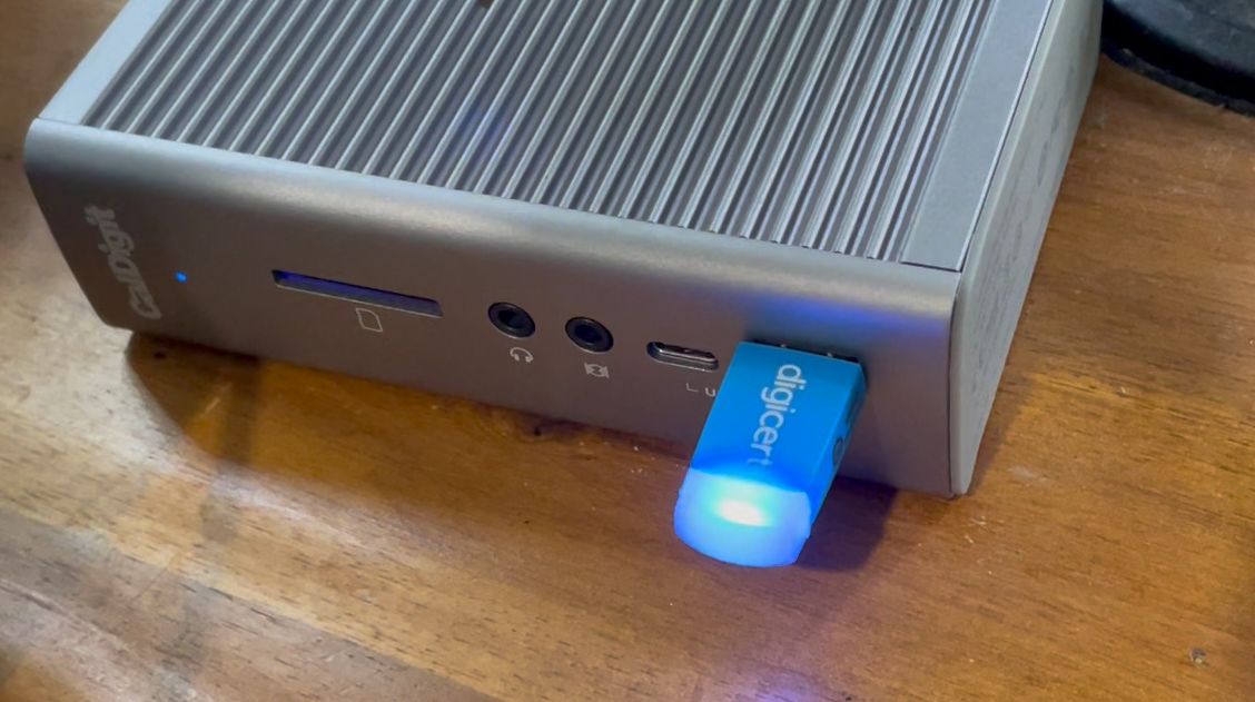 Setup and Initialise Verokey/DigiCert Code Signing eToken